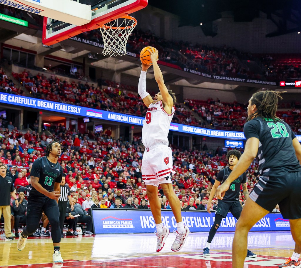 Badger Stripes – Deep coverage and deep thoughts of Wisconsin athletics.